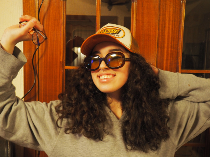 Contacto De La Cantante, Artista y Compositora Claudia Pumarega